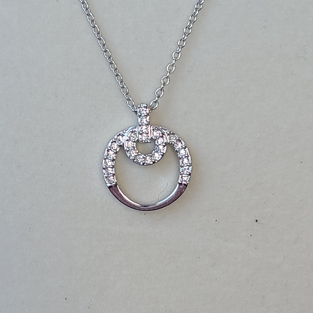 Swarovski Charmed Pendant Excellent Condition - Gem